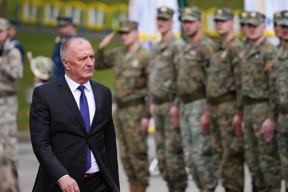 ZUKAN HELEZ OTKRIVA: Komandant EUFOR-a o hapšenju Dodika