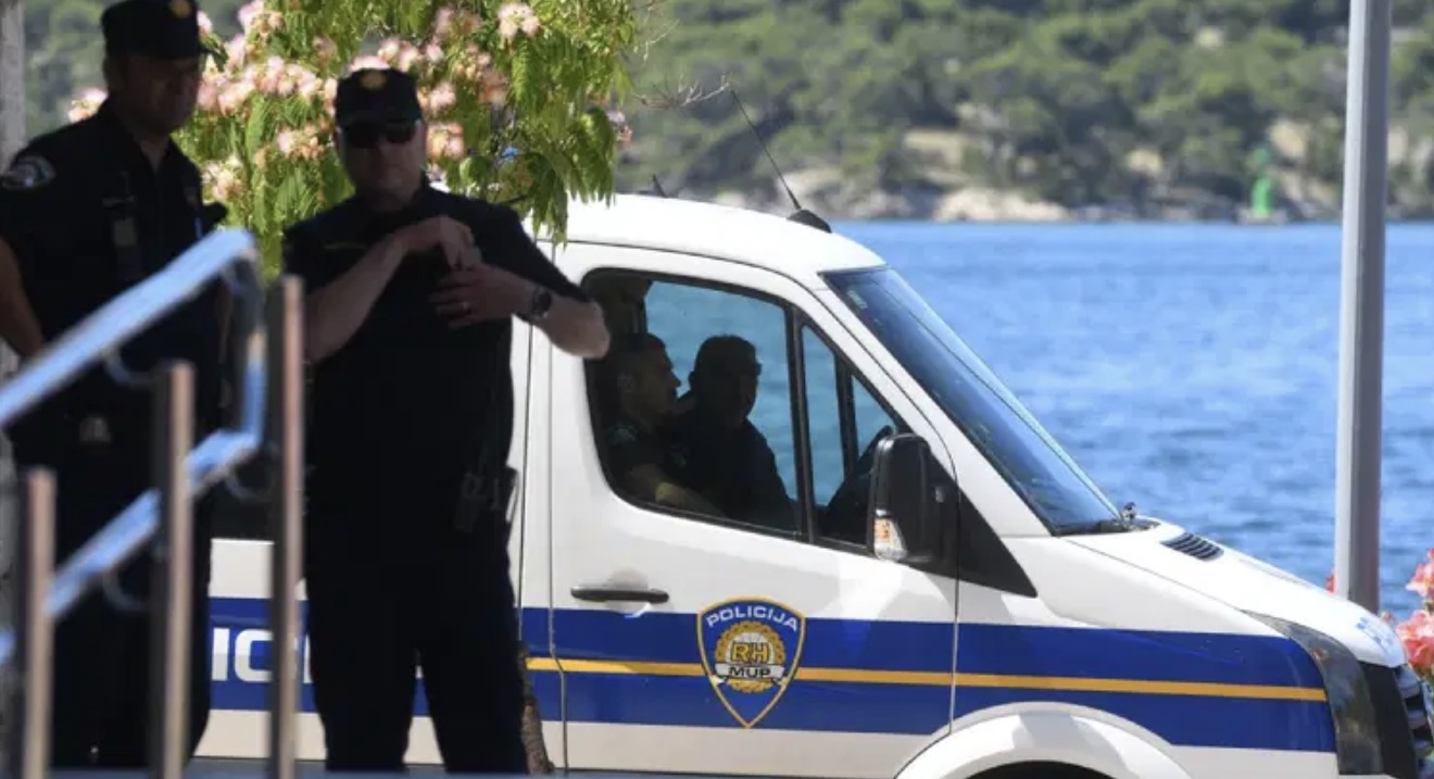 Muškarac iz Bosne i Hercegovine zbog majice u Hrvatskoj kažnjen sa 700 eura